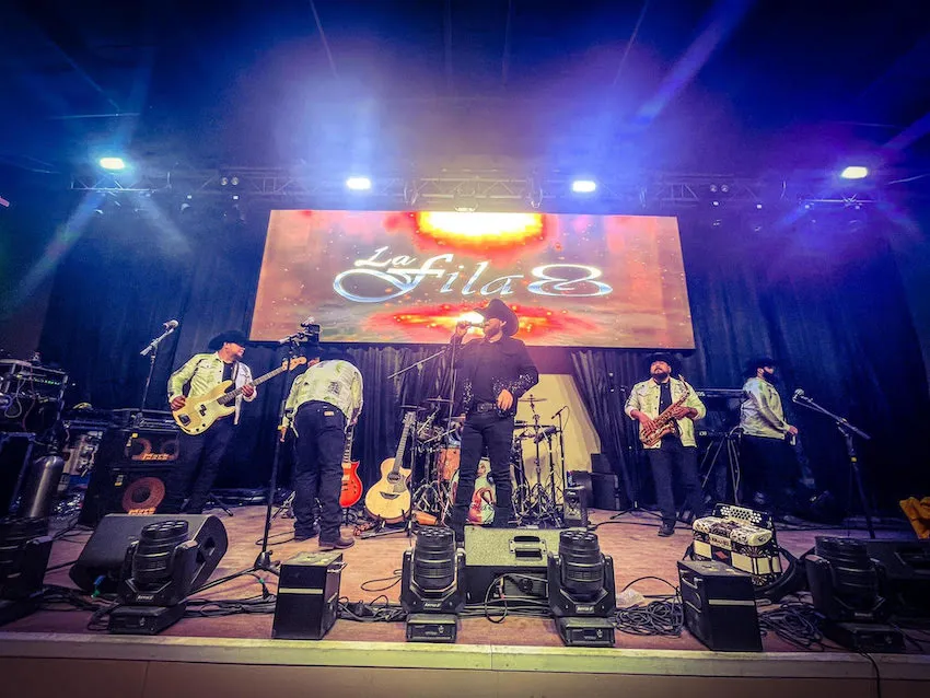 La Fila 8 | Grupos Musicales